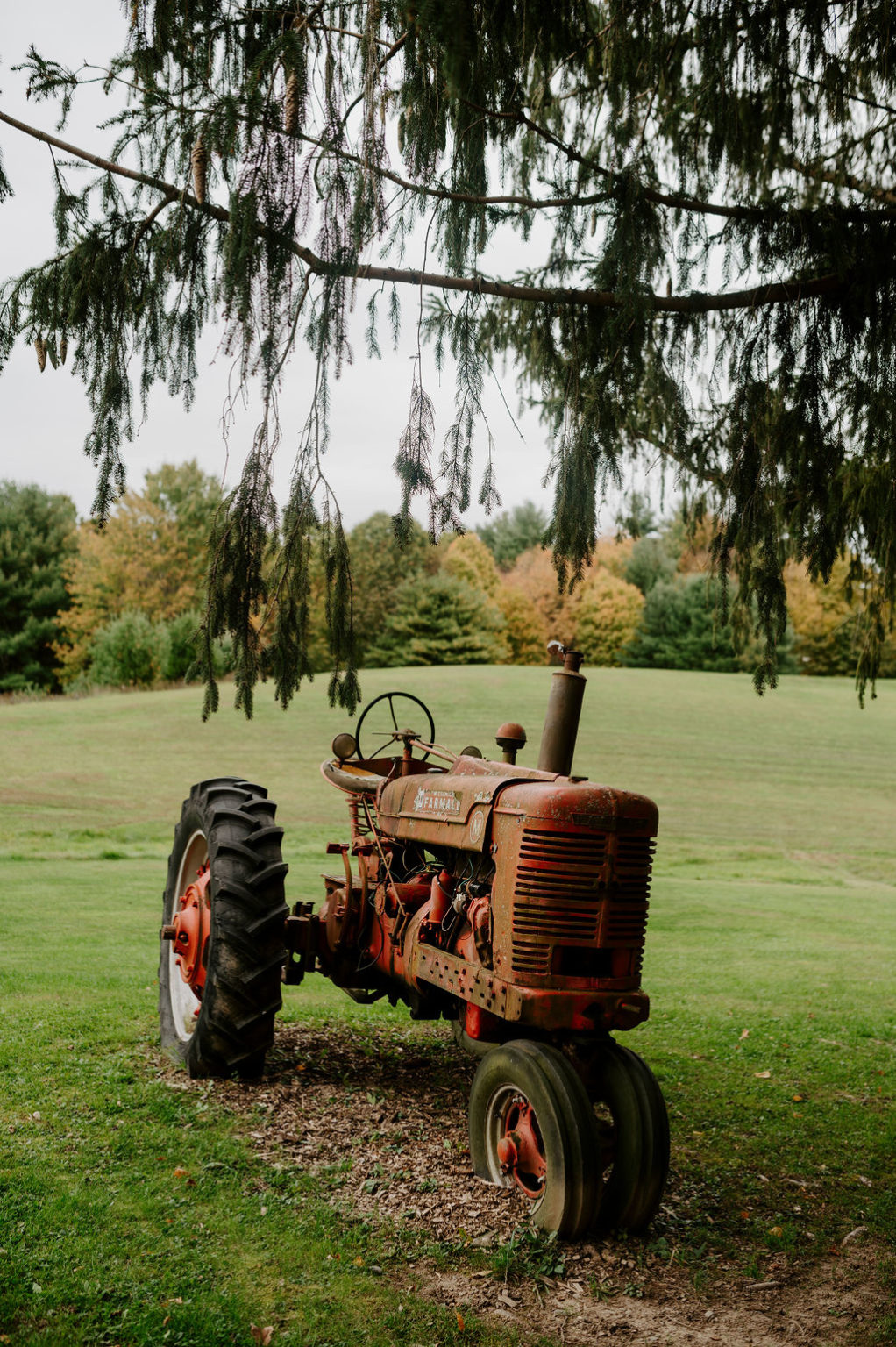 Beautiful Fall Wedding at Rustic Ridge View Farm - nicoleadrianna.com