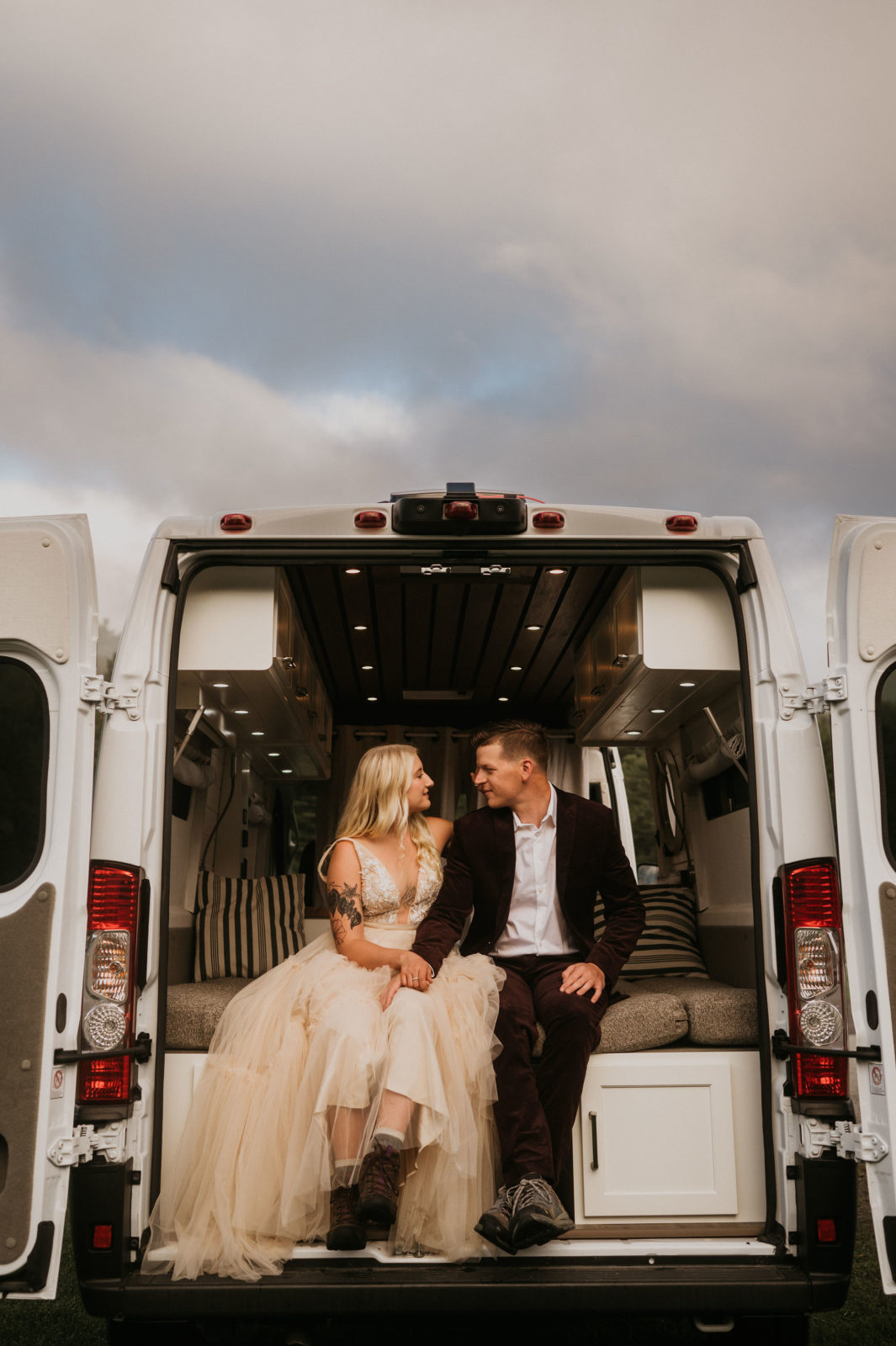 Adventure Elopements: A Glimpse Behind The Scenes - nicoleadrianna.com